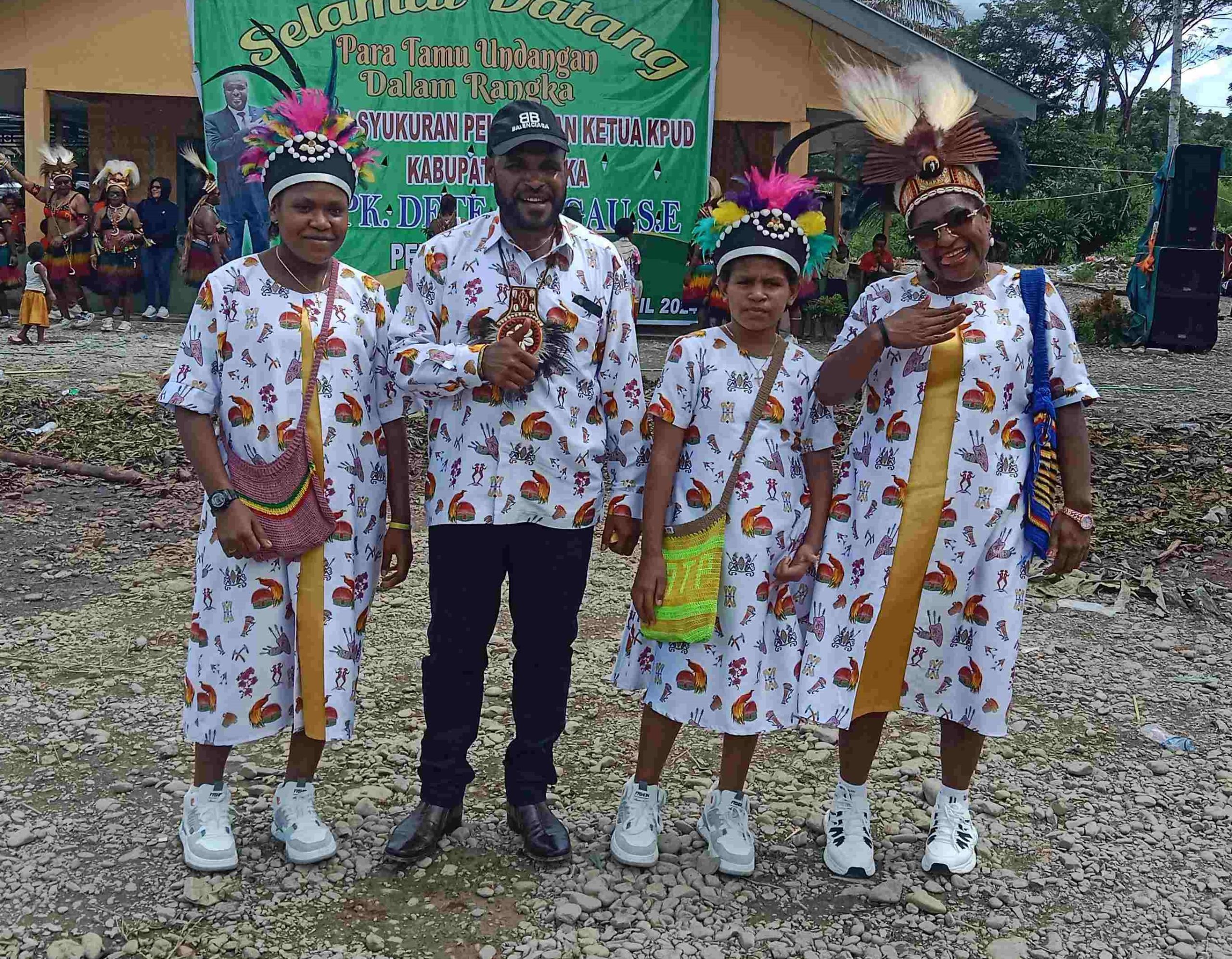 Ibadah Syukur dan Ritual Bakar Batu, Dete Abugau : Sebagai Ungkapan ...