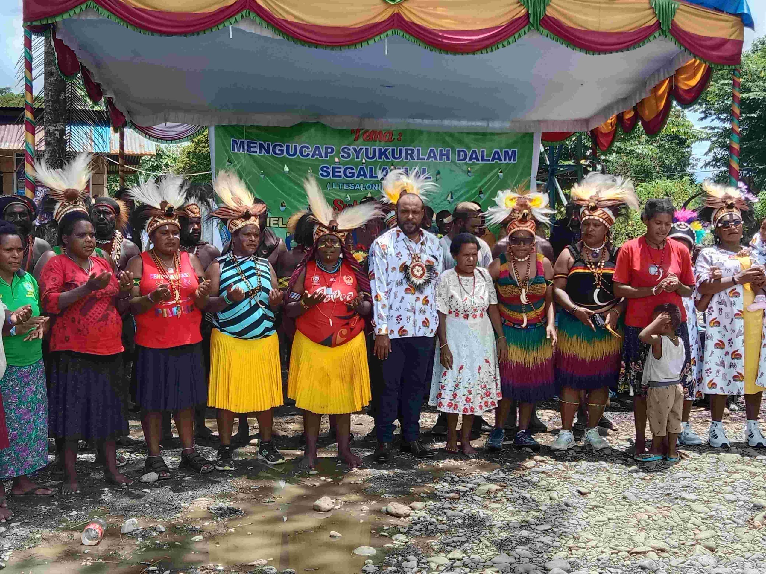 Ibadah Syukur dan Ritual Bakar Batu, Dete Abugau : Sebagai Ungkapan ...